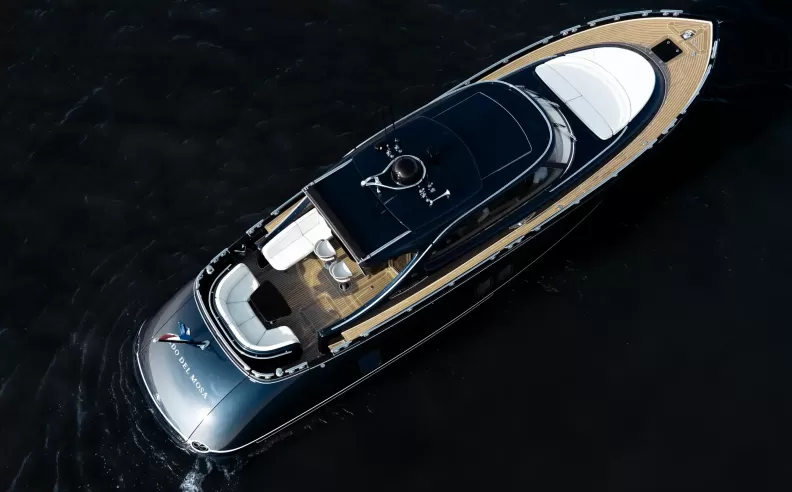 Discover the Luxurious Zeelander 5: Elegance on Water