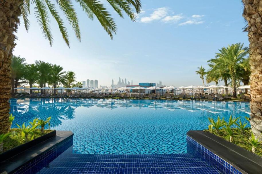 Rixos The Palm Dubai: Summer Luxury, Pools & Family Fun
